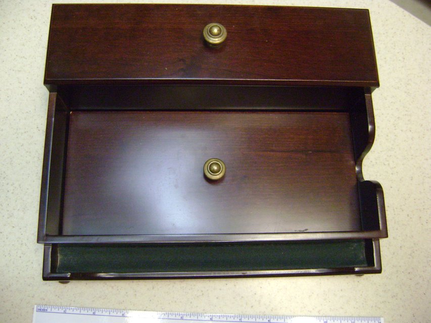 "Bombay Company" Numbered Vintage (1996) Men's Dresser Valet ...